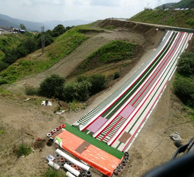 Skitrax World - TubTrax - Sliding mats for Tubing tracks