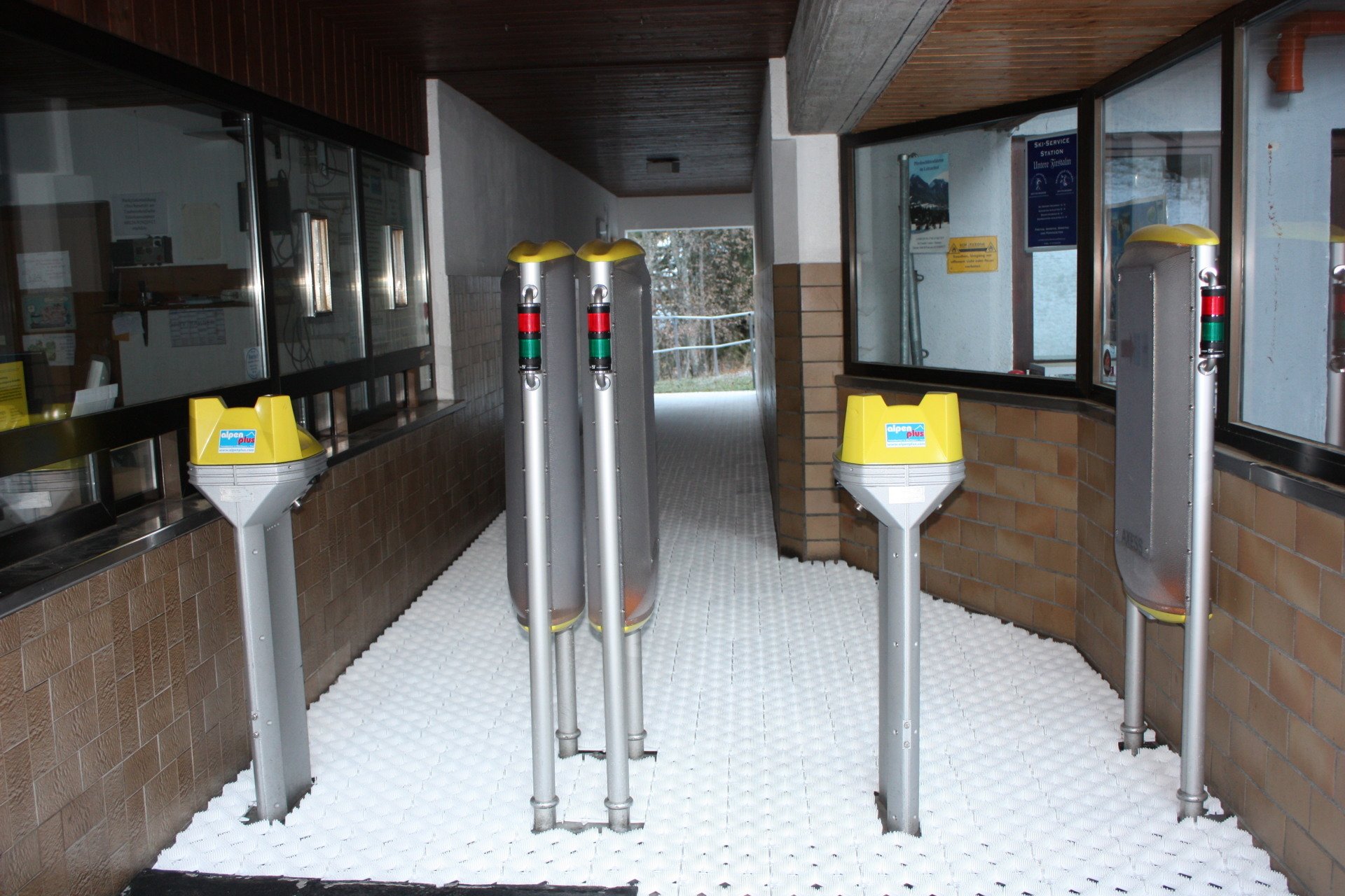 Skitrax World - Where snow is missing