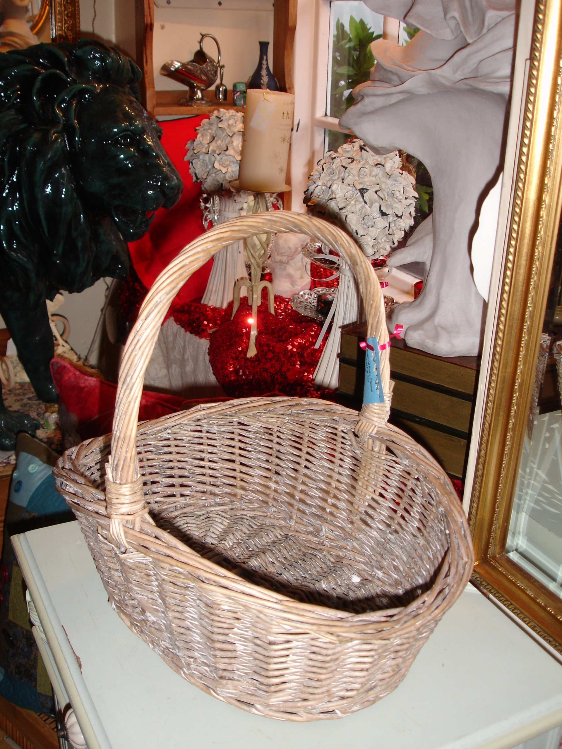 Baskets & Wicker Items