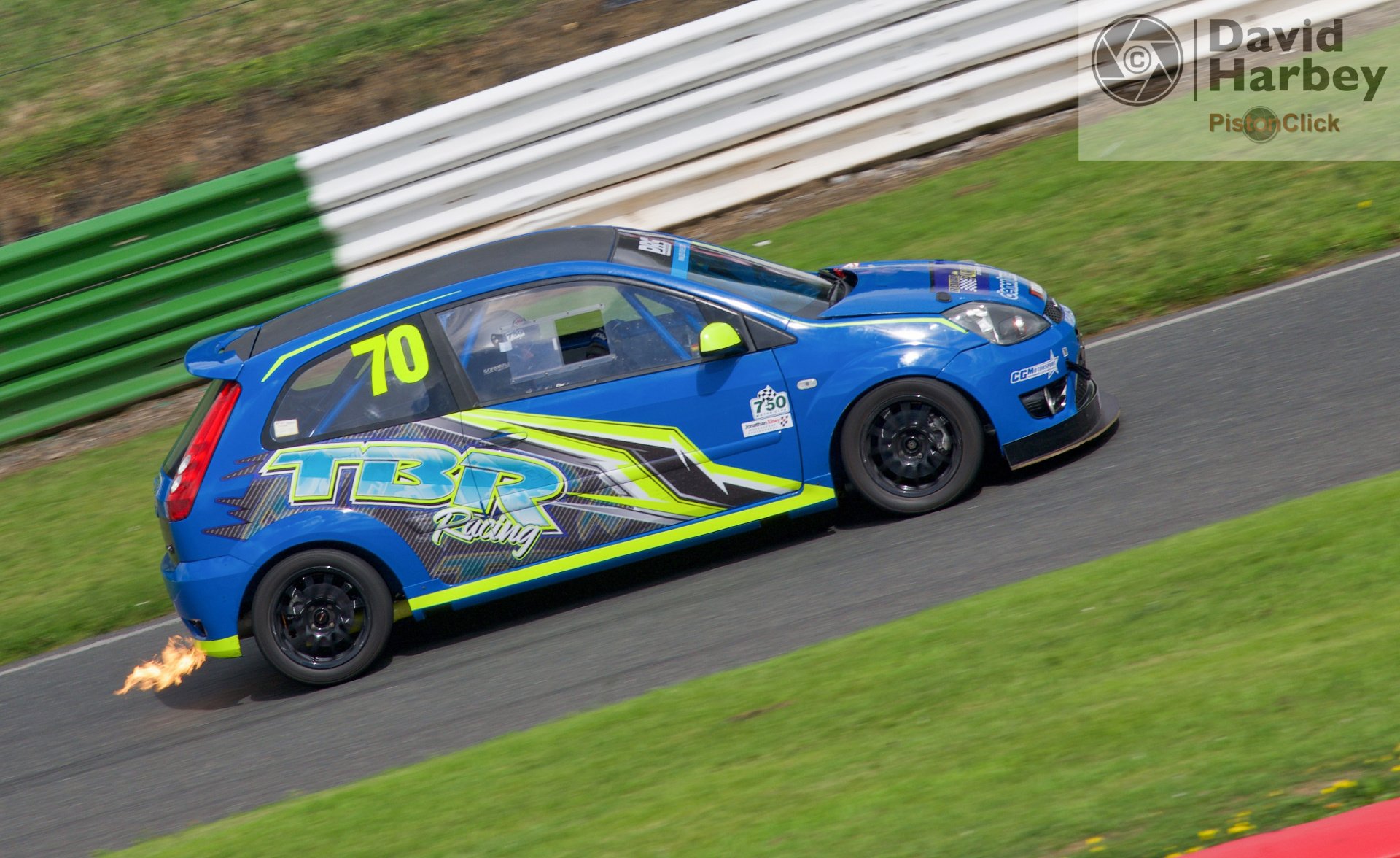 750 Motor Club at Mallory Park