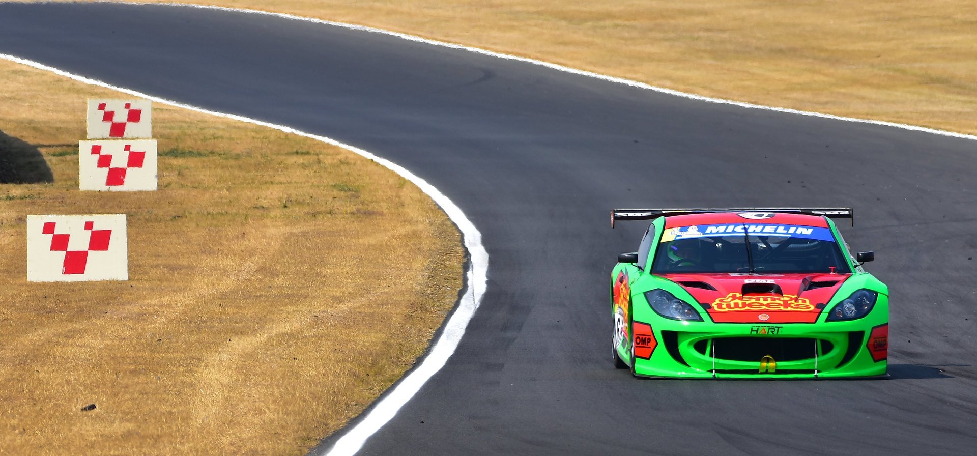 A photographic guide to Snetterton racing circuit.