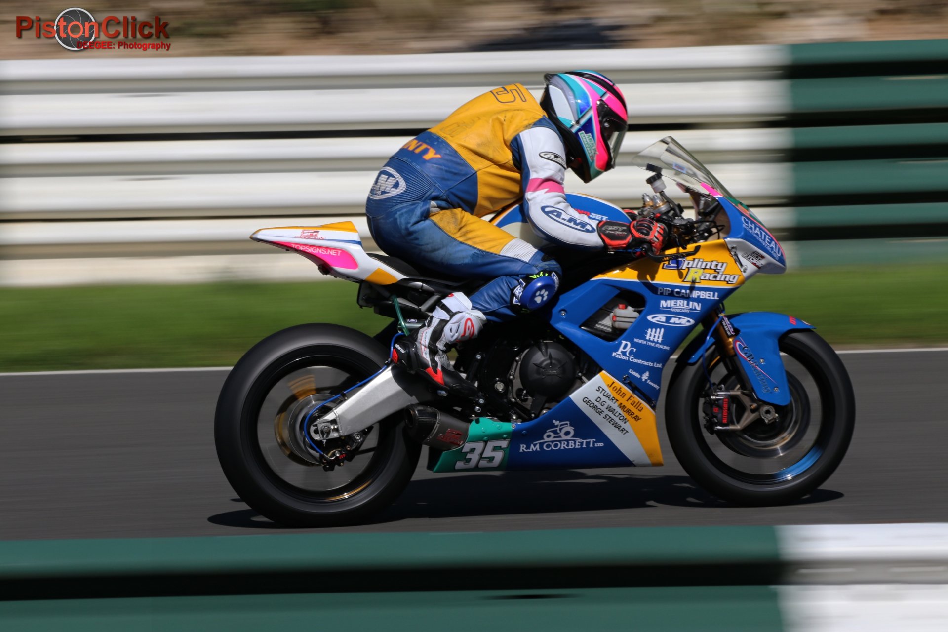 Photography locations at Cadwell Park