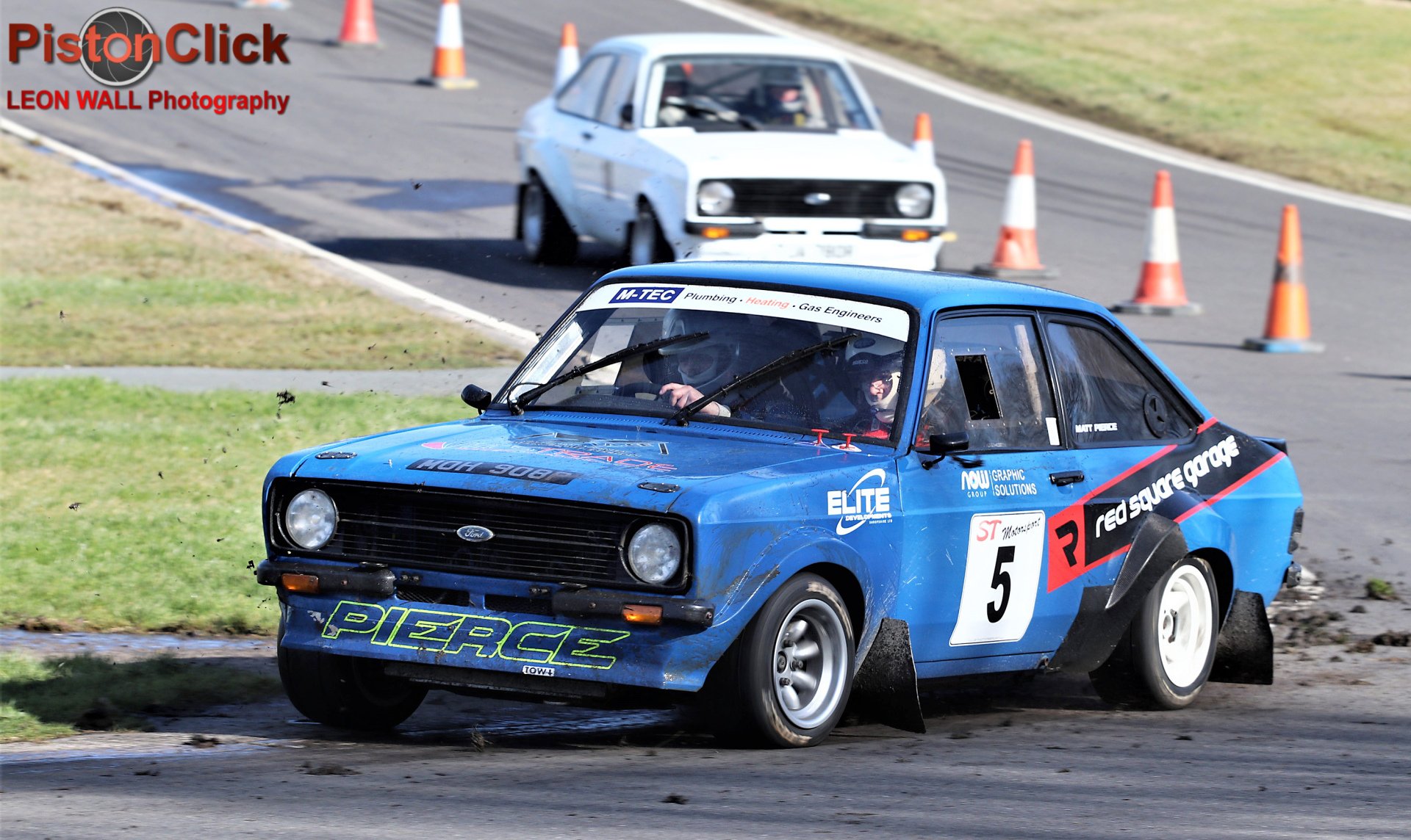 A photographic guide to Three Sisters racing circuit.