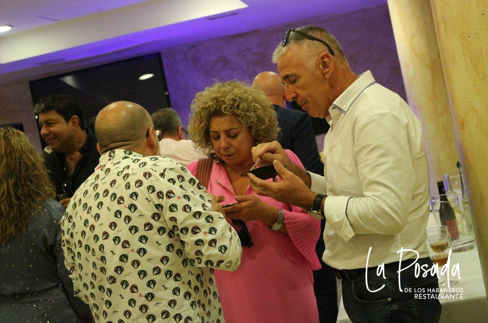 Celebrando el cumpleaños de Mercedes Soto imagen corporativa de FCC ...