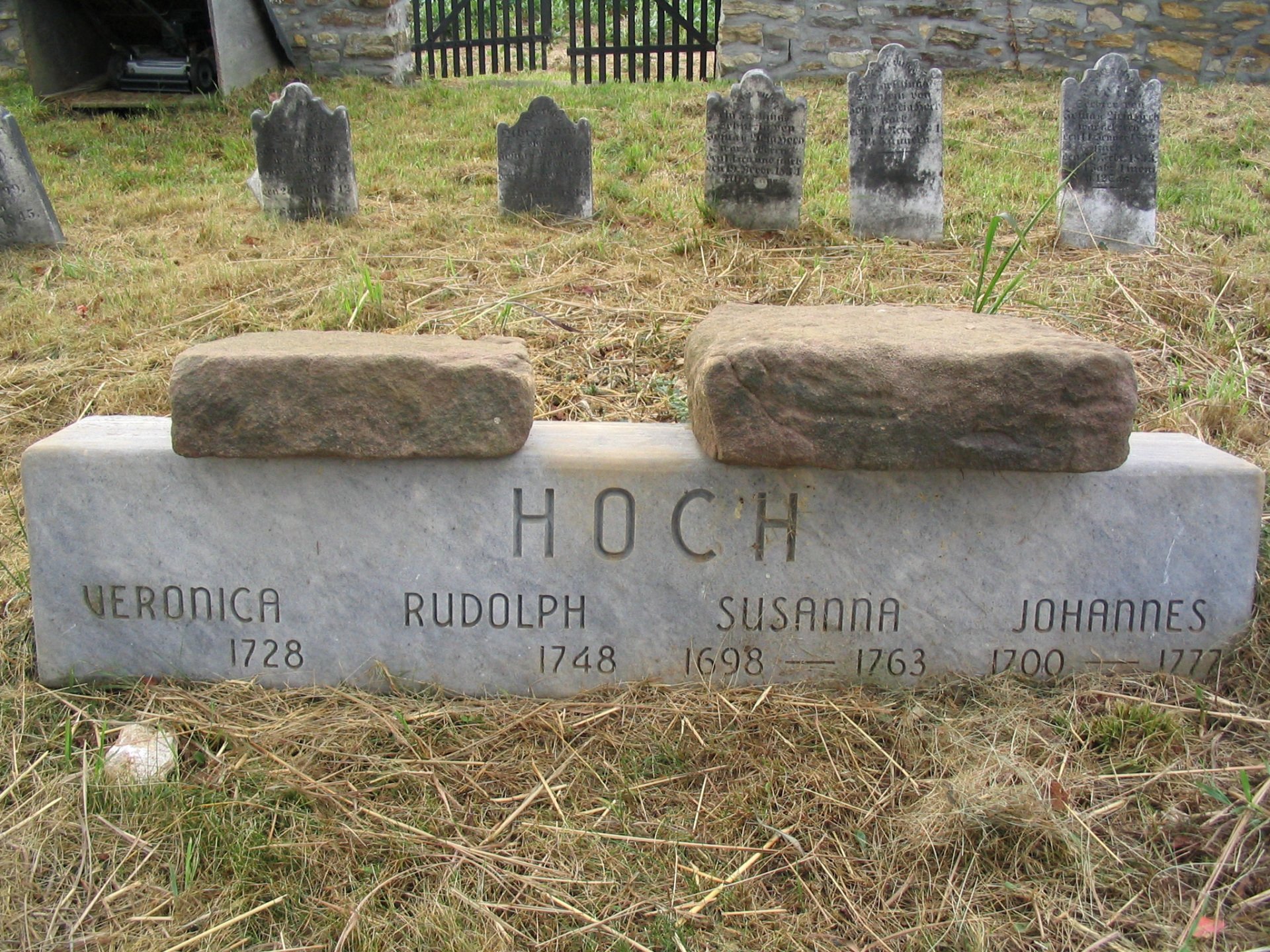 Hoch High Family Association