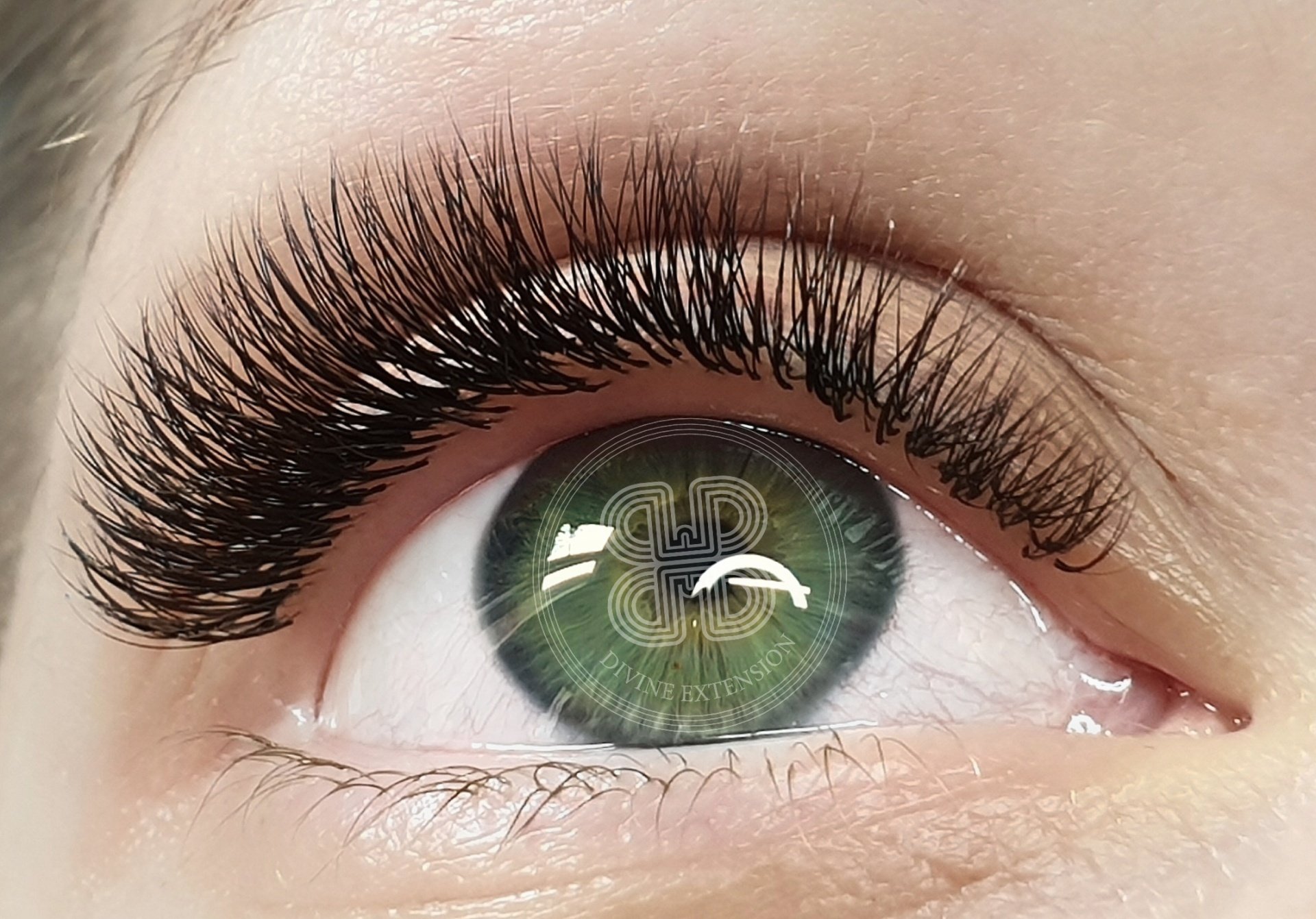 Divine Extensions Paris - Extension de Cils et Formations
