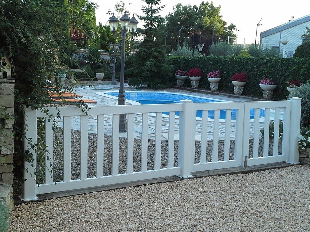 Venta e instalación de vallas y verjas sintéticas-Cerramientos Vadía