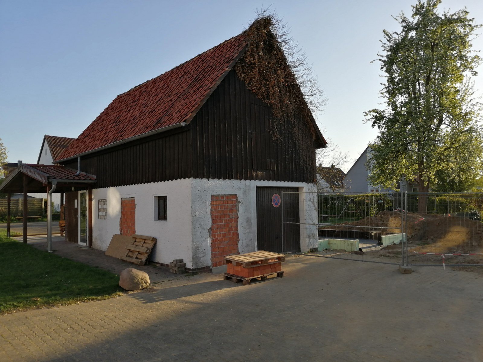 Medien und Galerie vom DorfHaus Lenthe. Fotos, Videos und mehr.