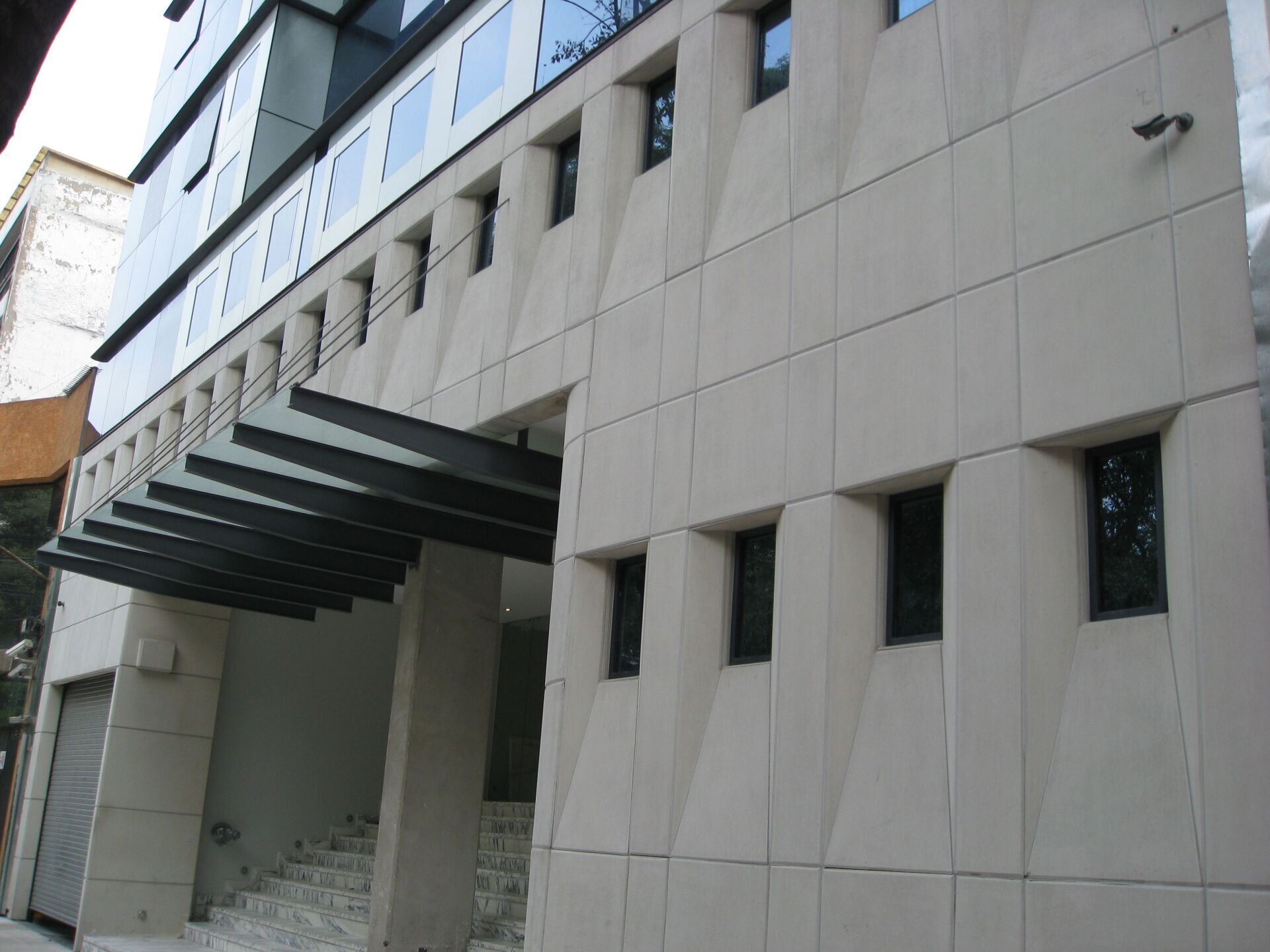 FACHADAS CON LAMINAS DE FIBROCEMENTO PLYCEM