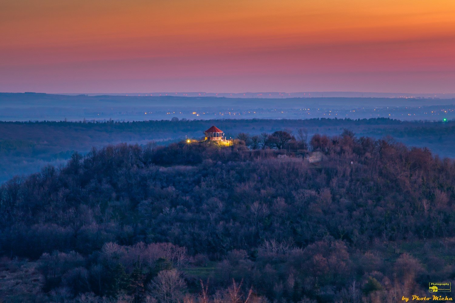 Sonnenaufgang Heimburg – Heißluftballon vor dem Brocken