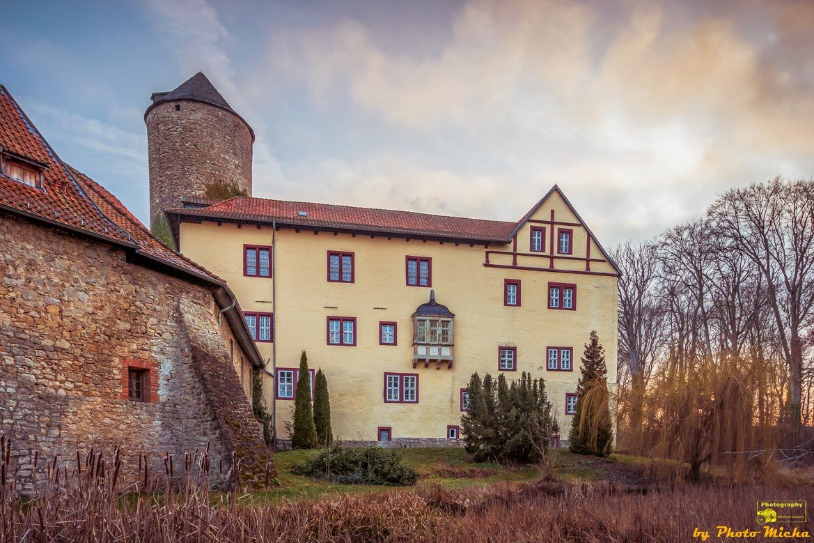 Sonnenuntergang am Wasserschloss Westerburg