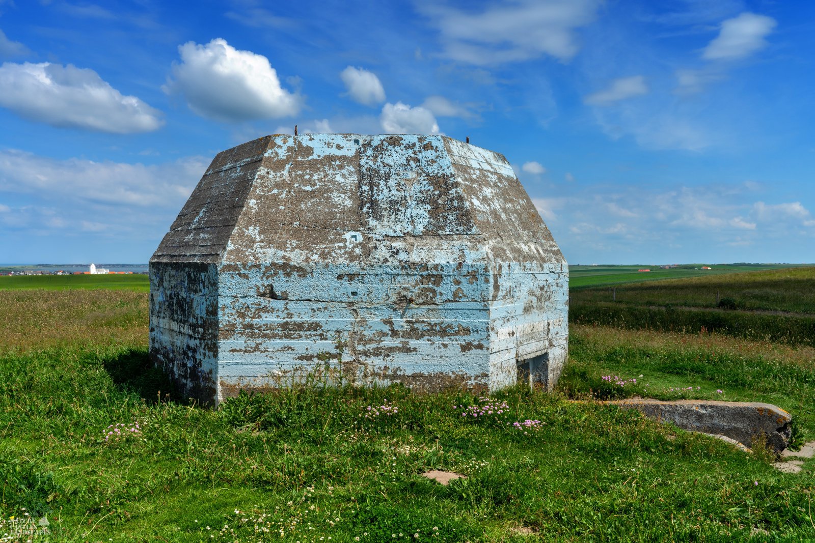 There are many bunkers on the Danish North Sea coast