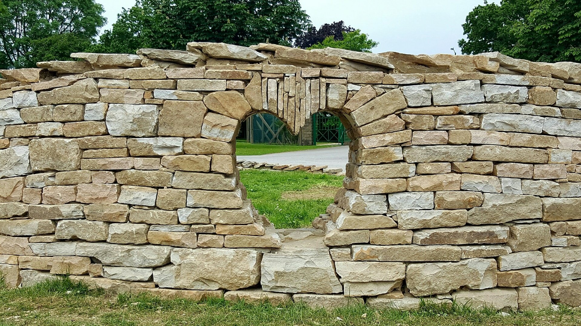 Walling Stone