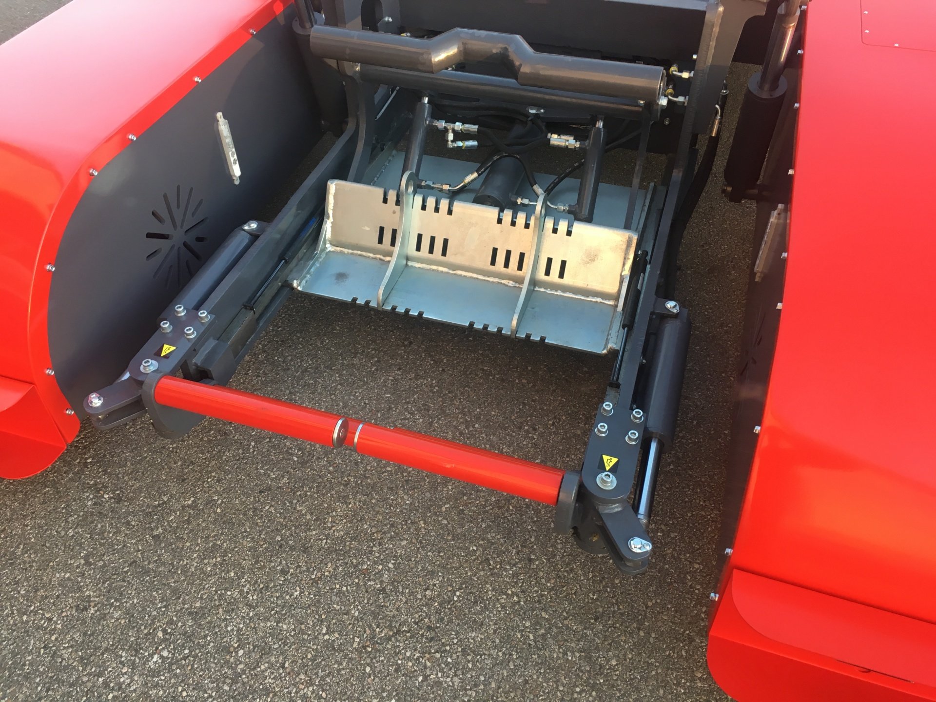 Remote controlled tug FLT 800 RC