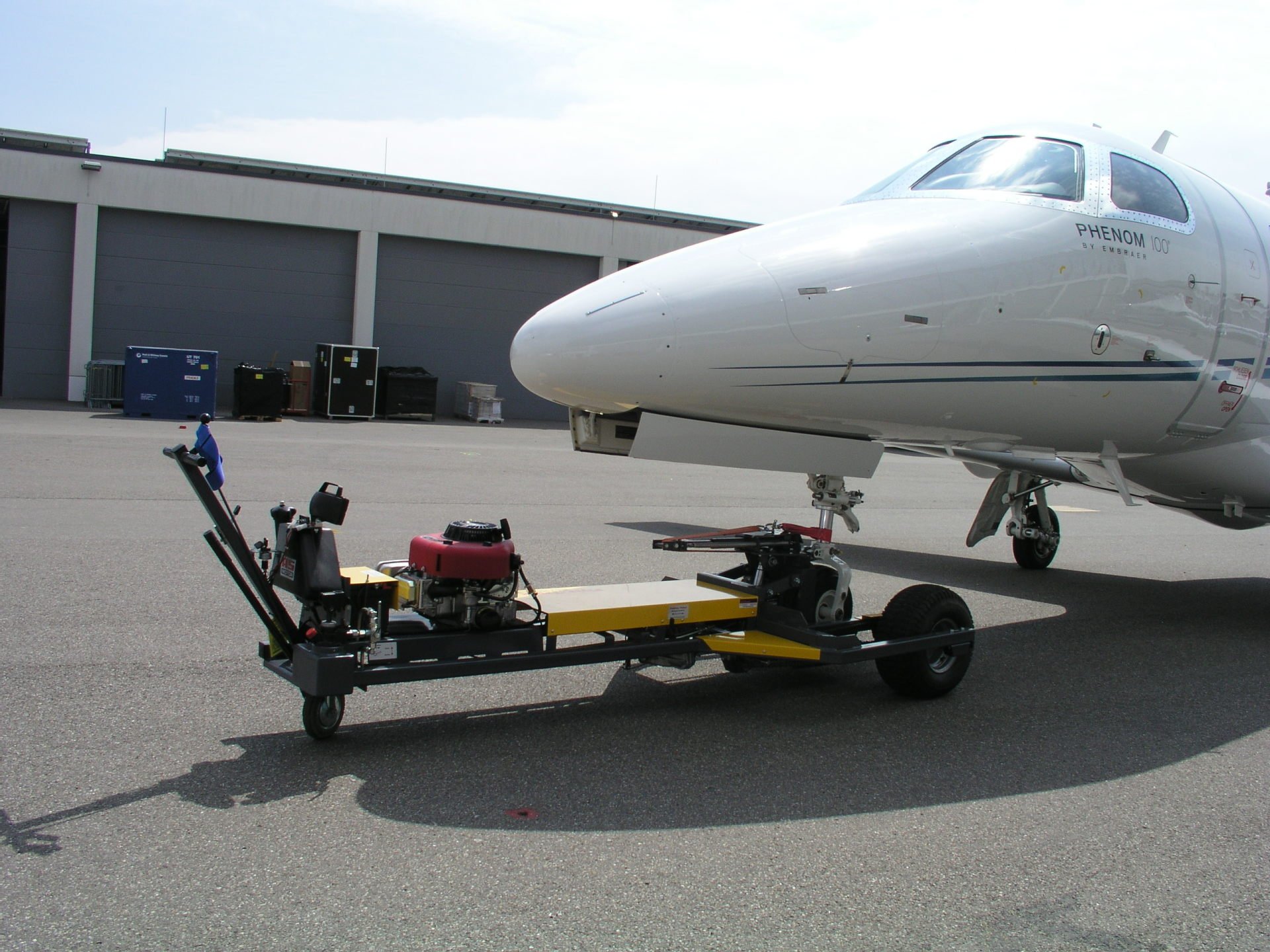 aircraft moving machine