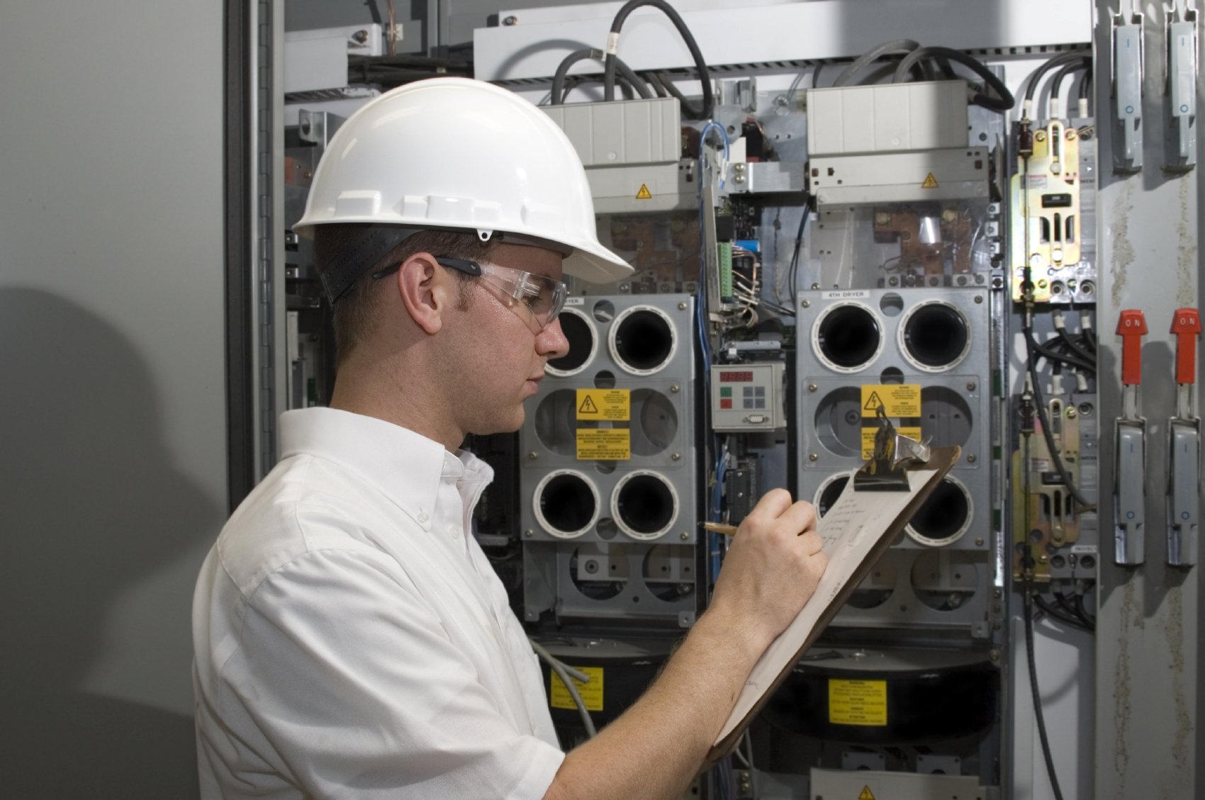 SGUJ Prüfdienst - Prüfungen elektrischer Betriebsmittel und Anlagen